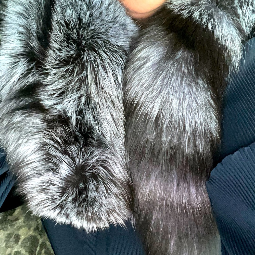 Ultra Thick And Fluffy Silver Fox Pelt - Gem